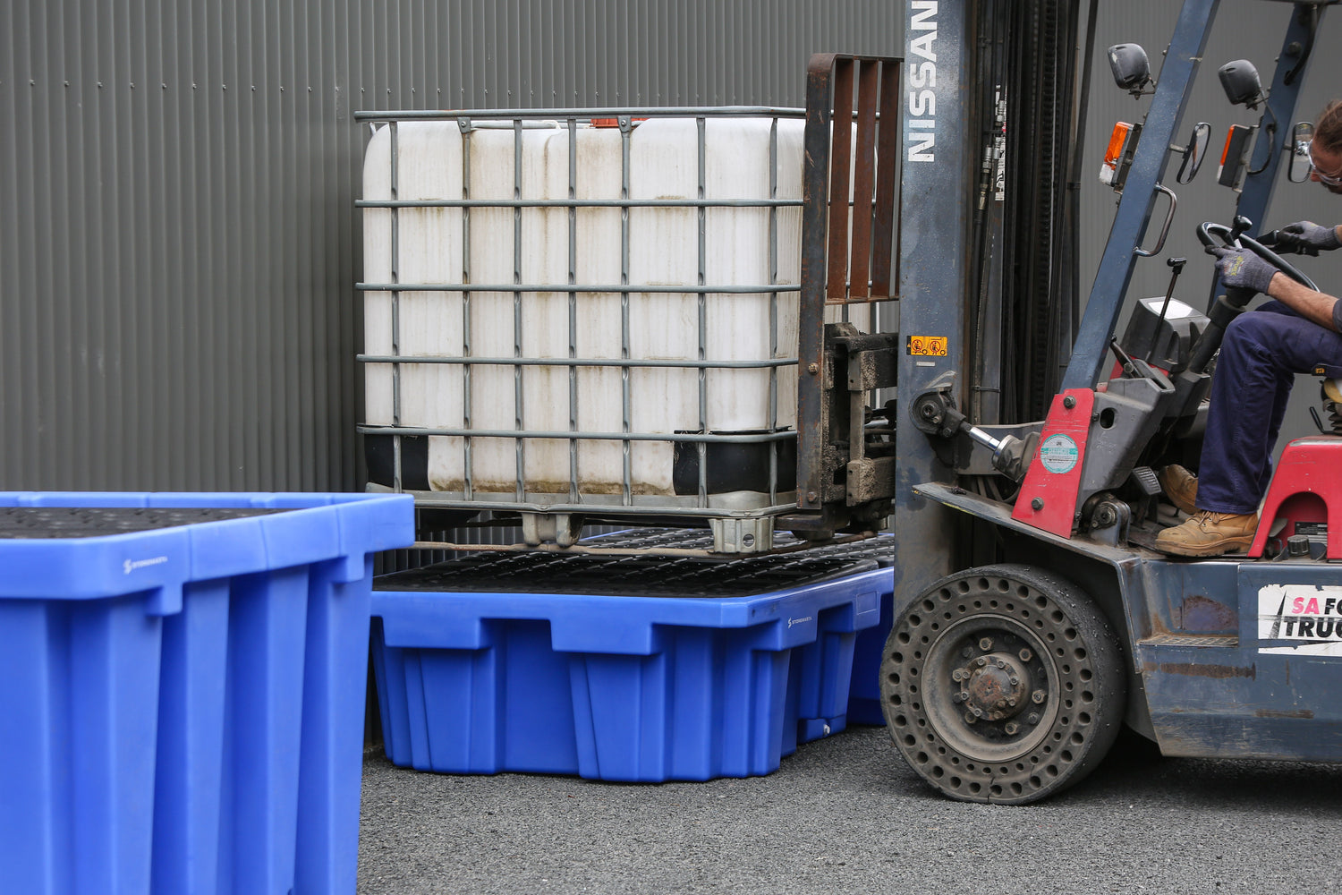 Bunded Storage | Bunding | Chemical Bund | Storemasta – Storemasta NZ